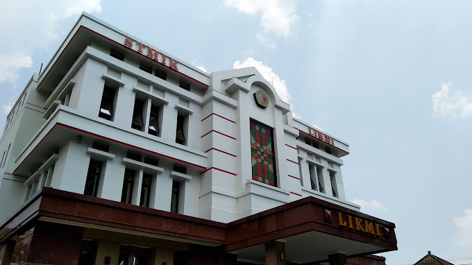 Biaya Masuk Kuliah Sekolah Tinggi Manajemen Informatika dan Komputer ...