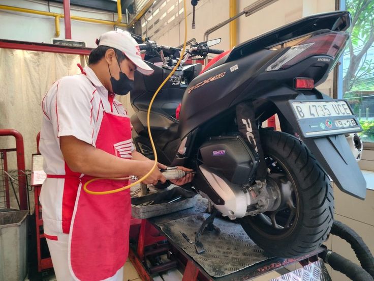 Cek Biaya Servis CVT Motor di Bengkel Resmi dan Non-Resmi | Info Biaya