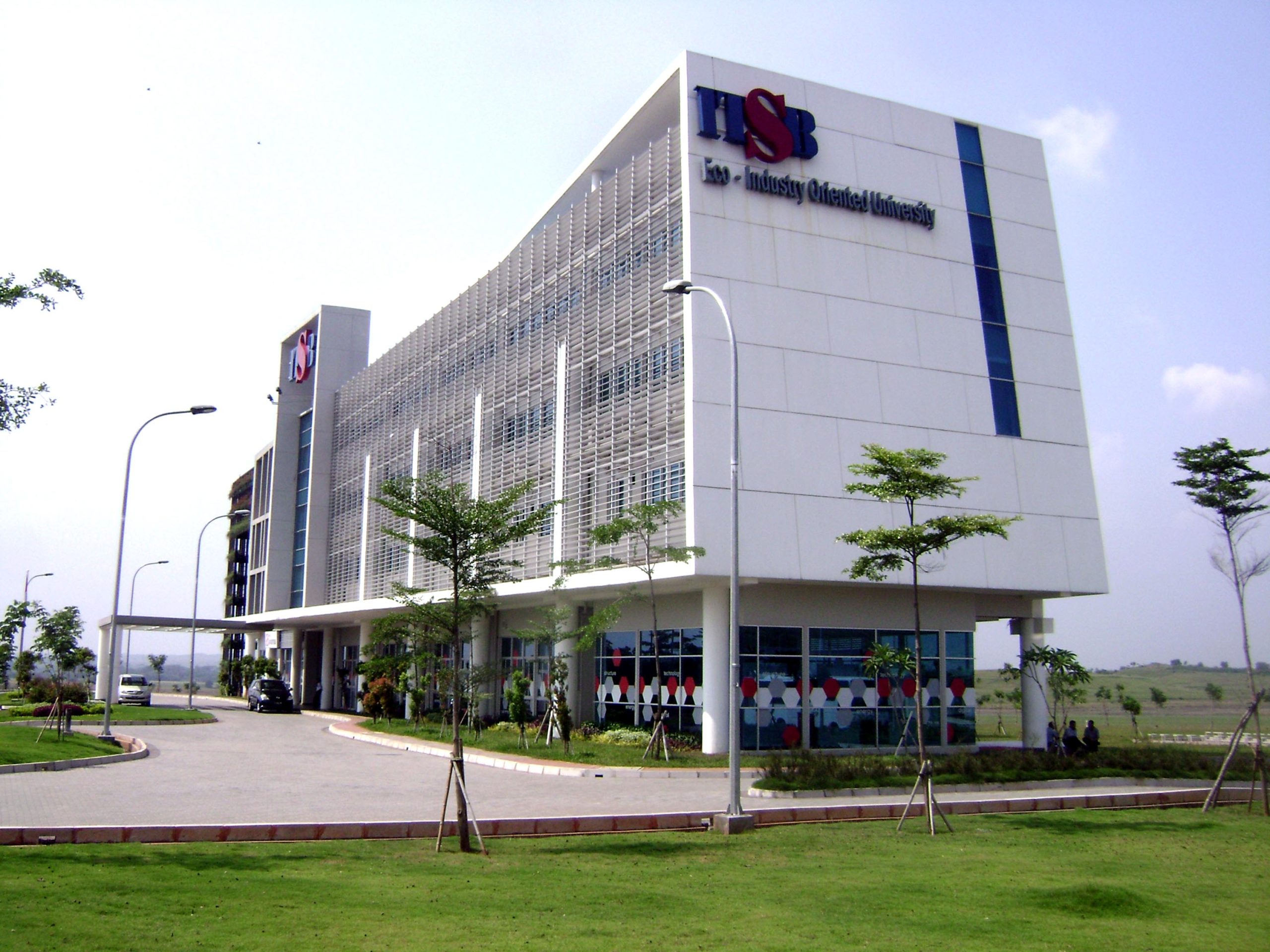 Biaya Masuk Kuliah Institut Teknologi Sains Bandung (ITSB) TA 2025/2026 ...